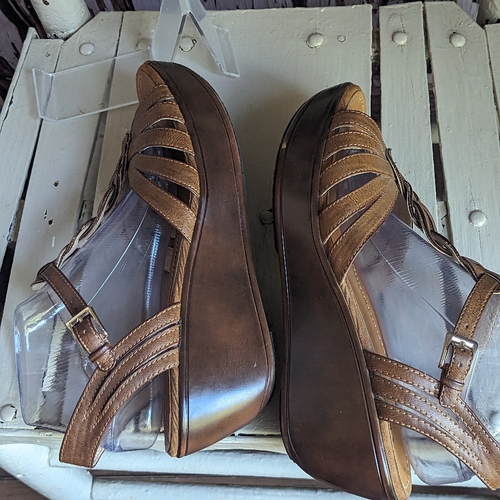 Bare Traps Platform Sandals - Gem